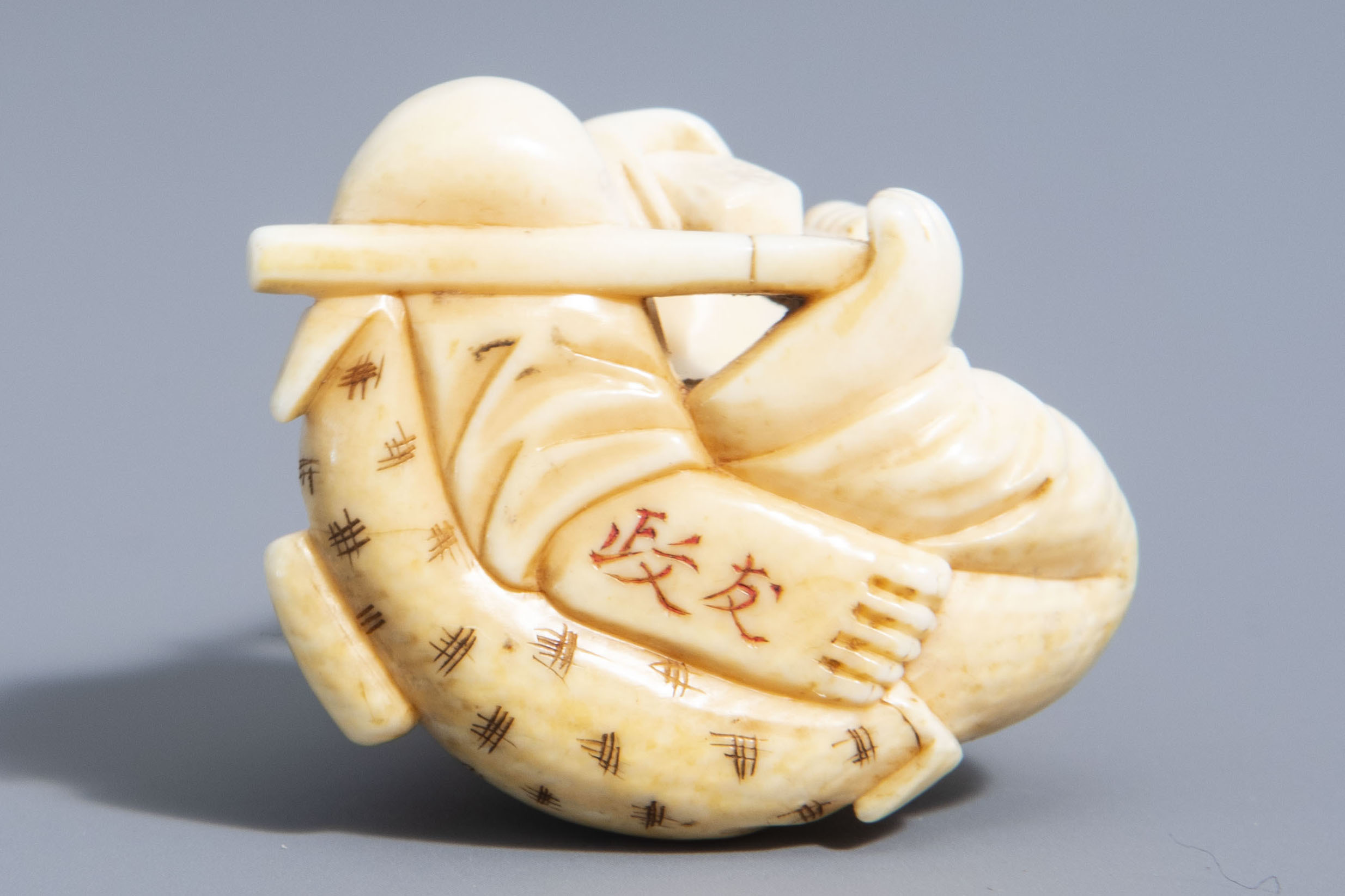 Five Japanese ivory netsuke with scenes from daily life, 19th/20th C ...