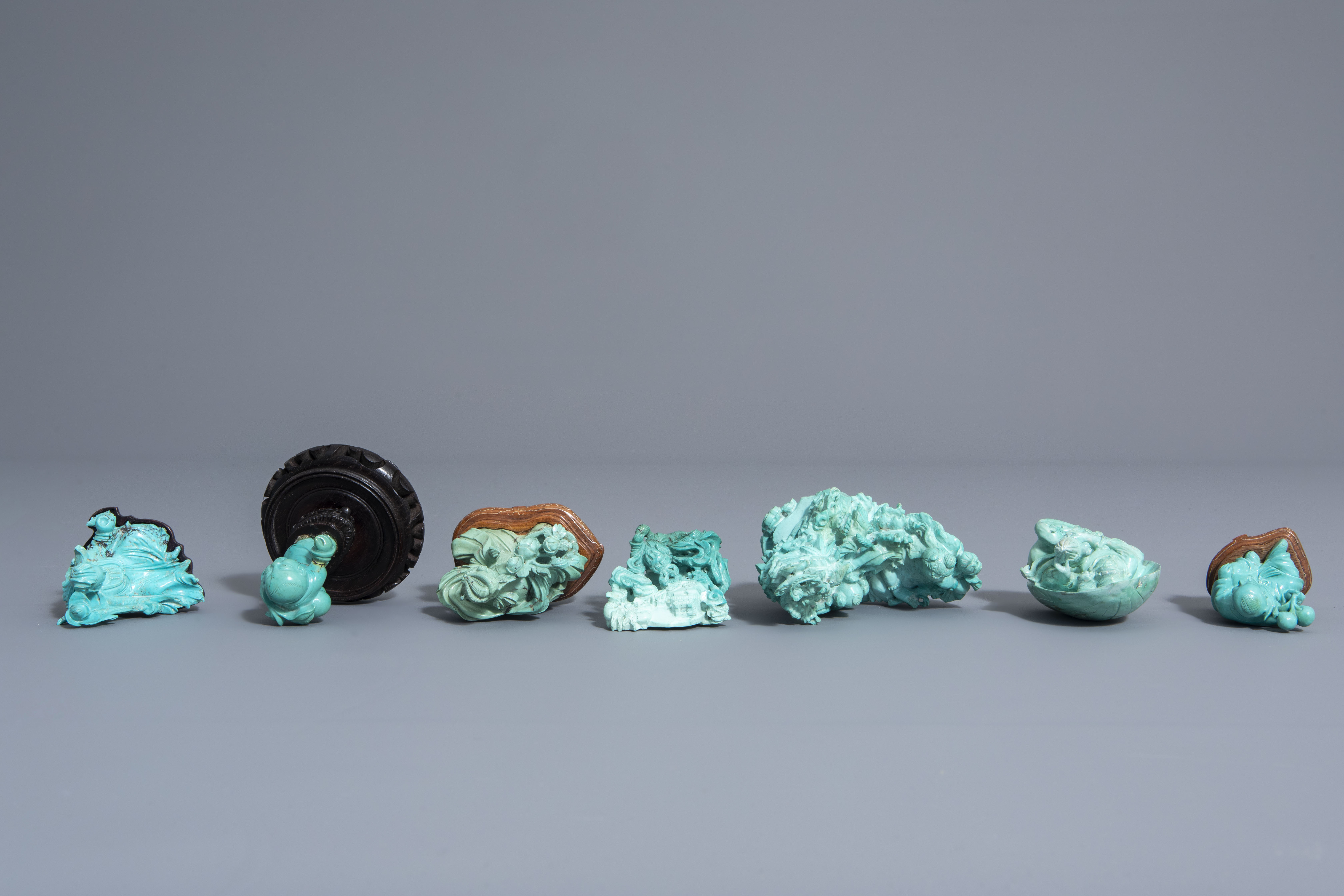 Seven Chinese carved turquoise figures, 20th C. - Coronari Auctions