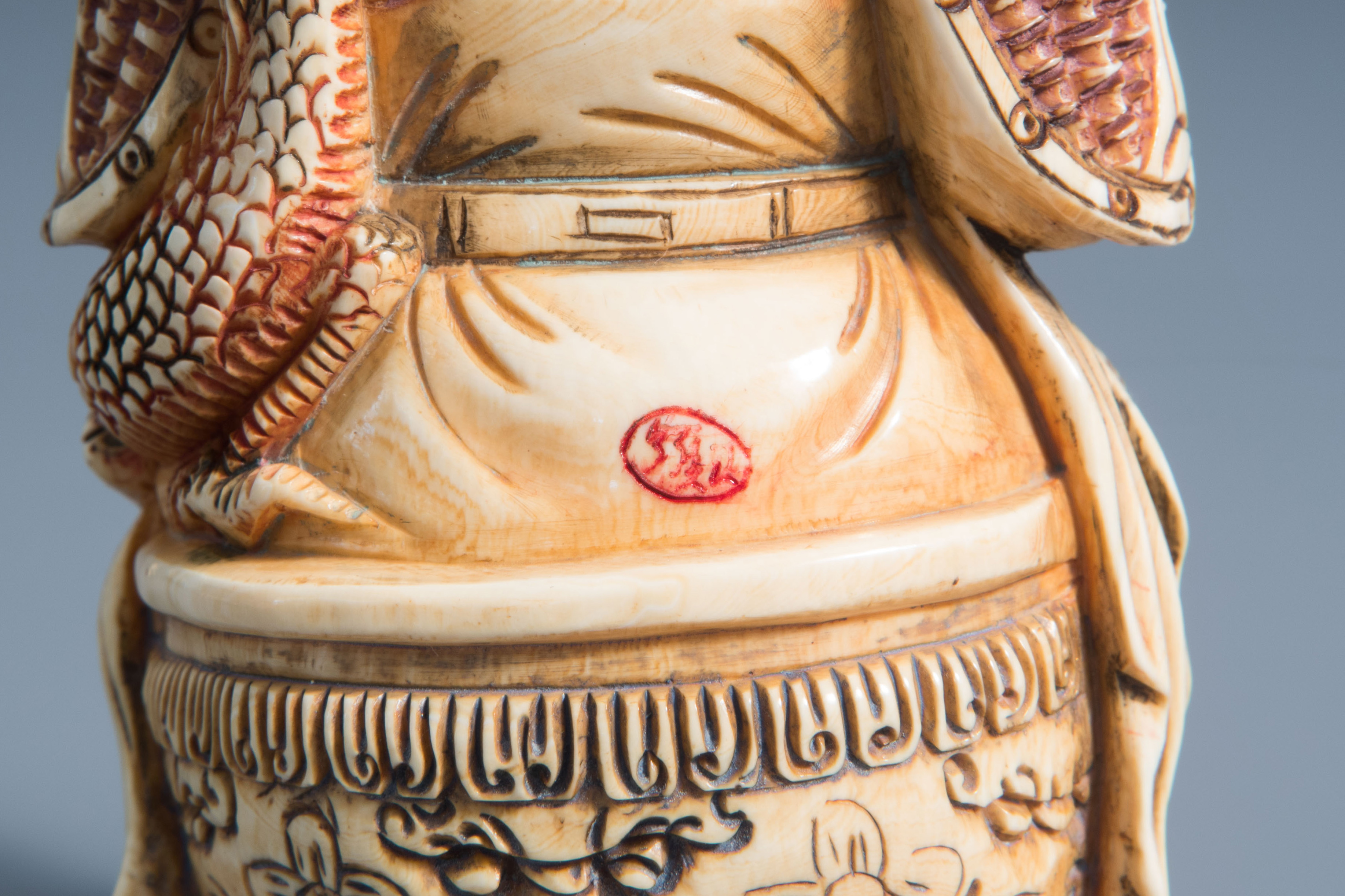 Four various Chinese carved ivory figures, 19th/20th C. - Coronari Auctions