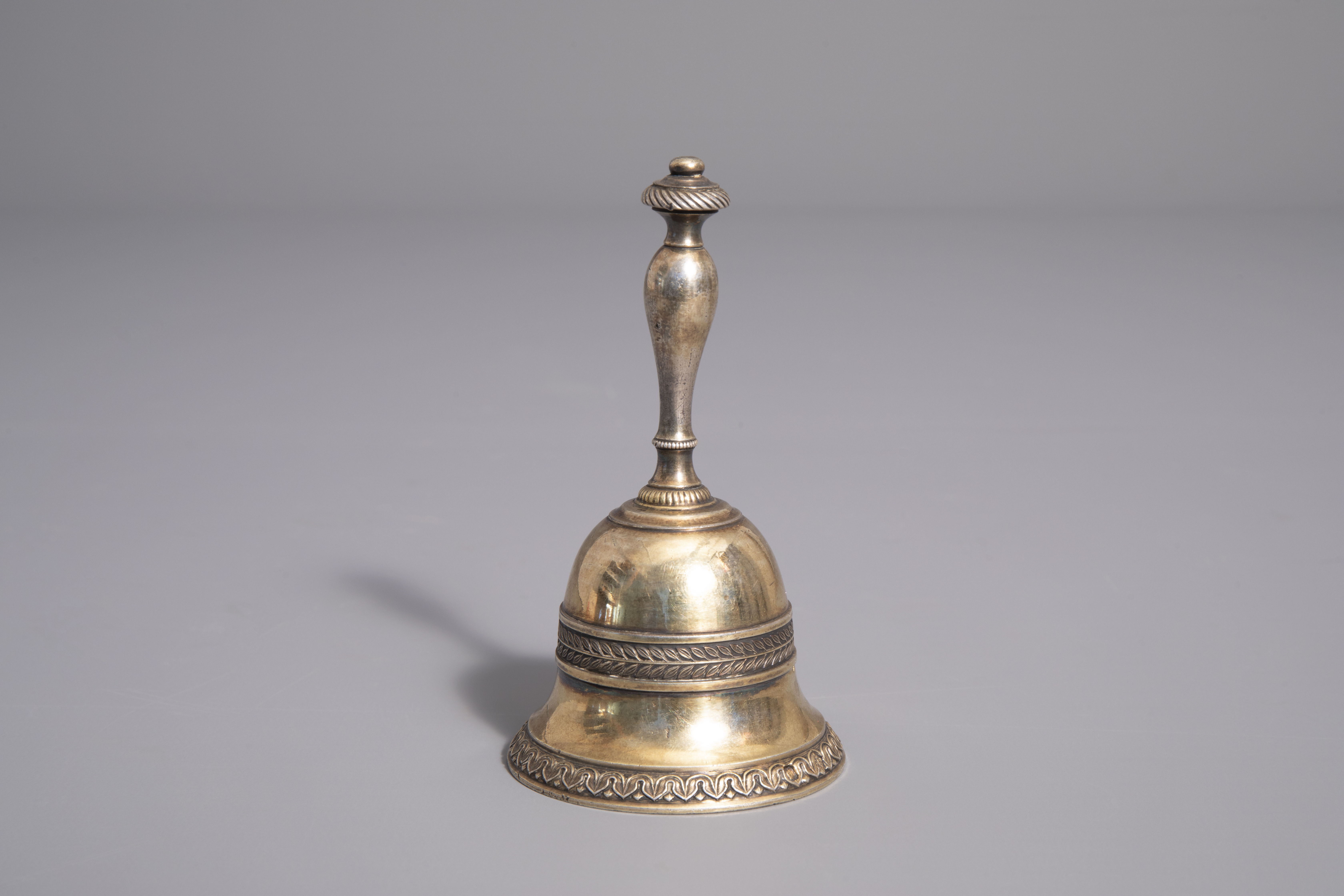 A gilt silver tabel bell, various marks, 19th/20th C. - Coronari Auctions
