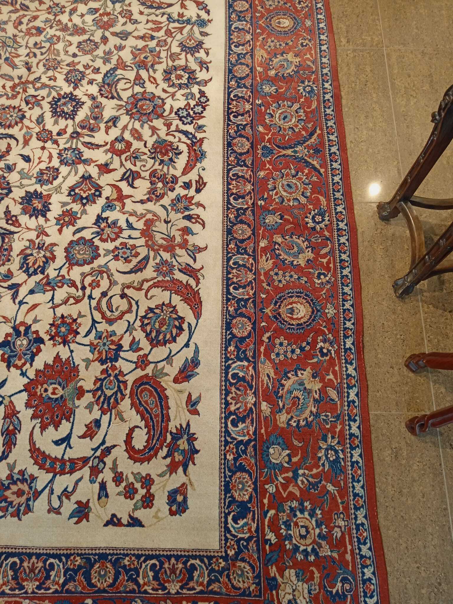 A Persian Isfahan rug with floral design, wool on cotton, Iran, mid ...