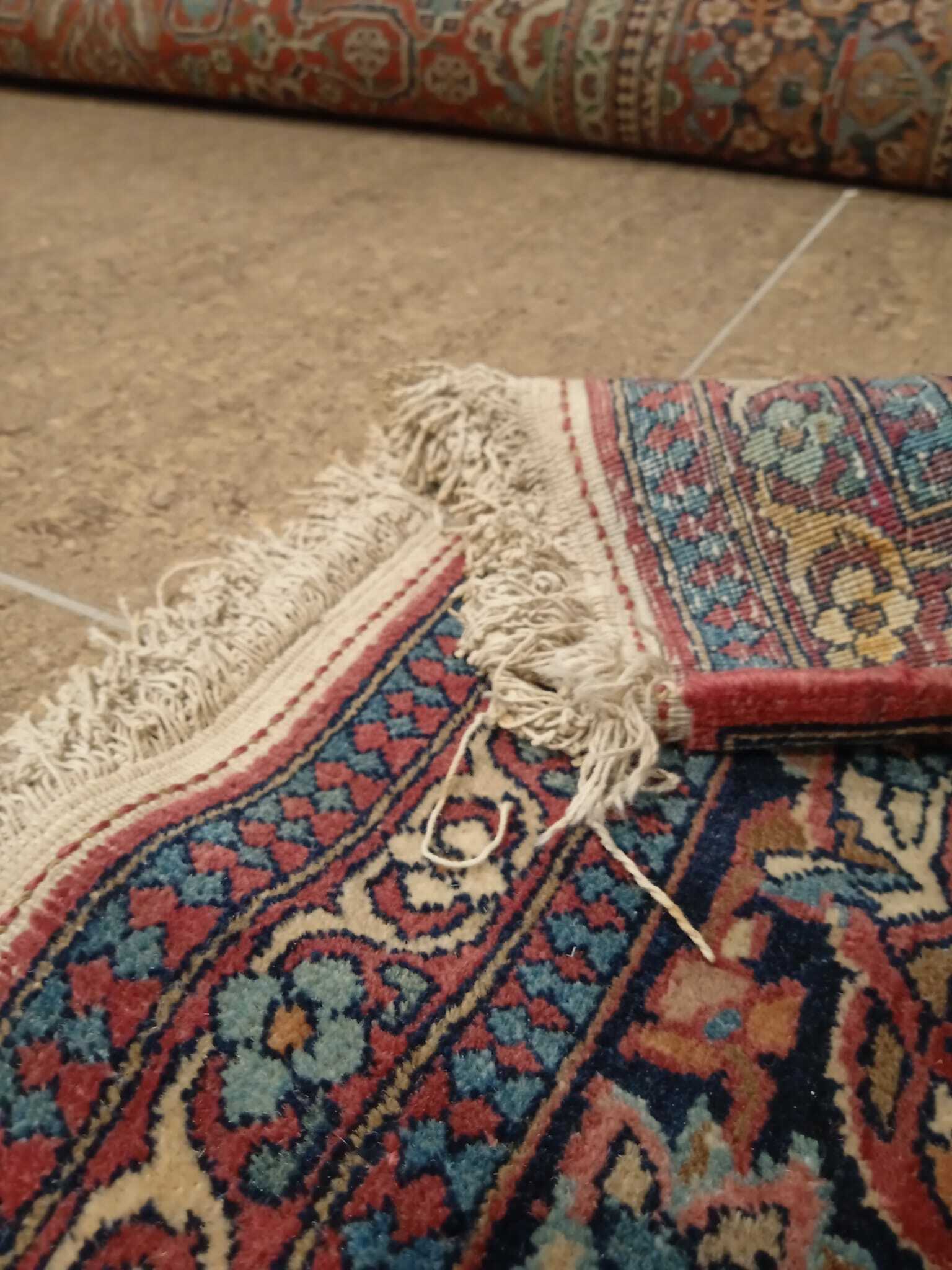 A Persian Isfahan rug with floral design, wool on cotton, Iran, first ...