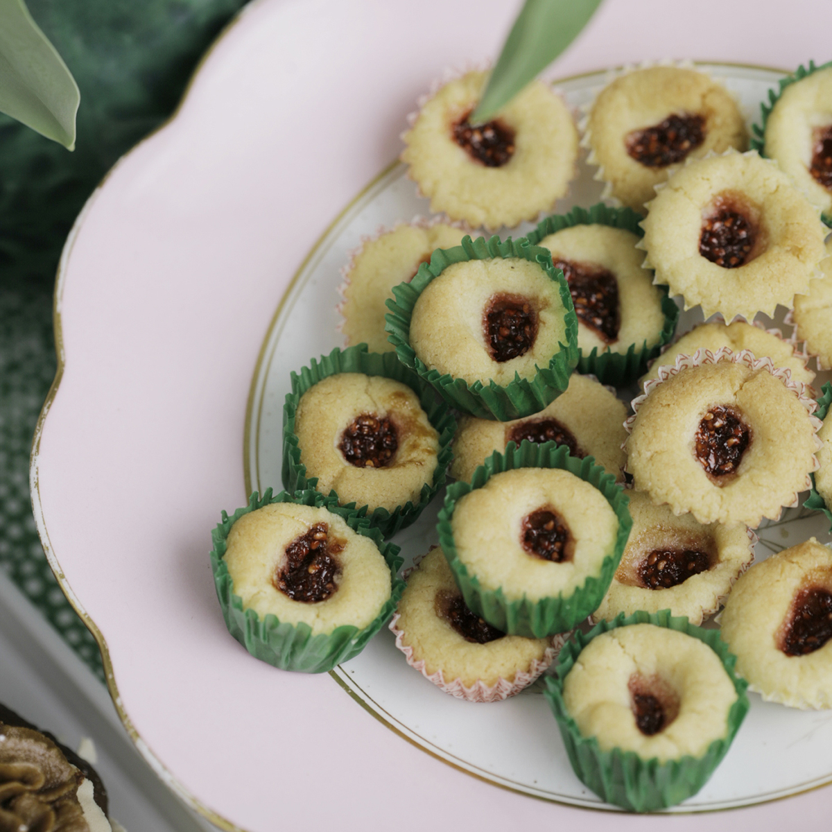 Lagom stora hallongrottor – Tasteline