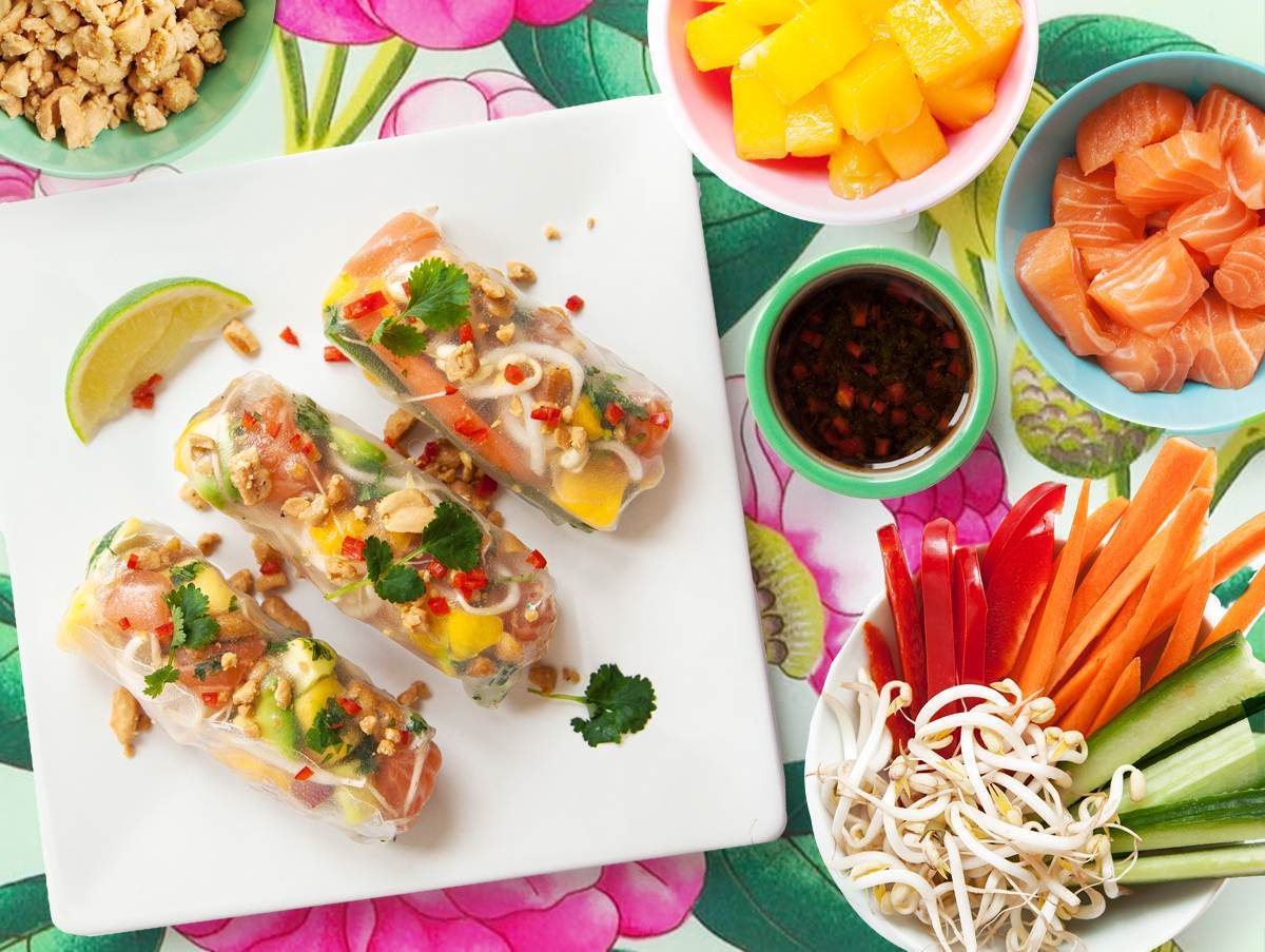 Rispapperrullar med chili- och ingefärsdipp – Tasteline