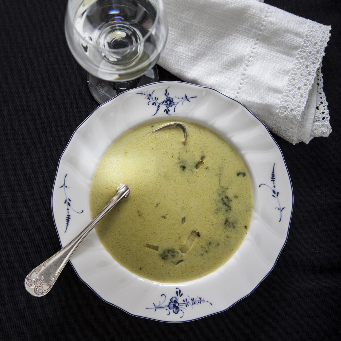 LCHF Grönkålssoppa – Tasteline