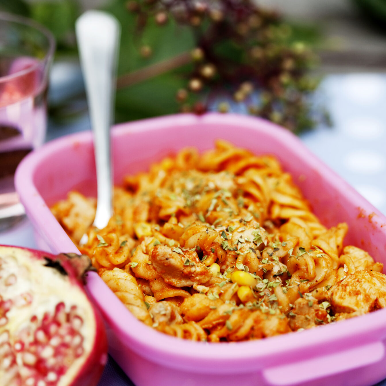 Allt i ett gryta med kyckling och pasta – Tasteline