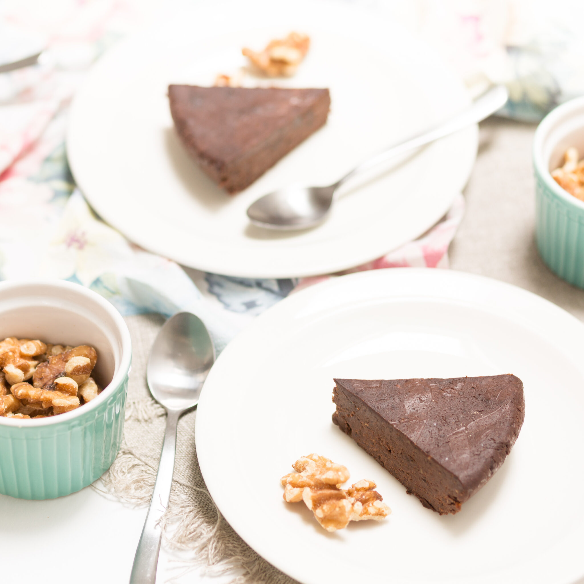 Raw chokladkaka med bönor – Tasteline