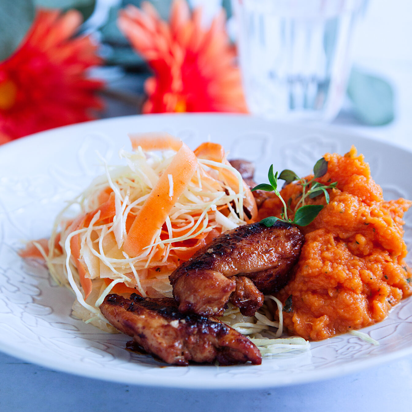 Fredrik Jonssons kycklingfilé med grillkrydda och sötpotatismos – Tasteline