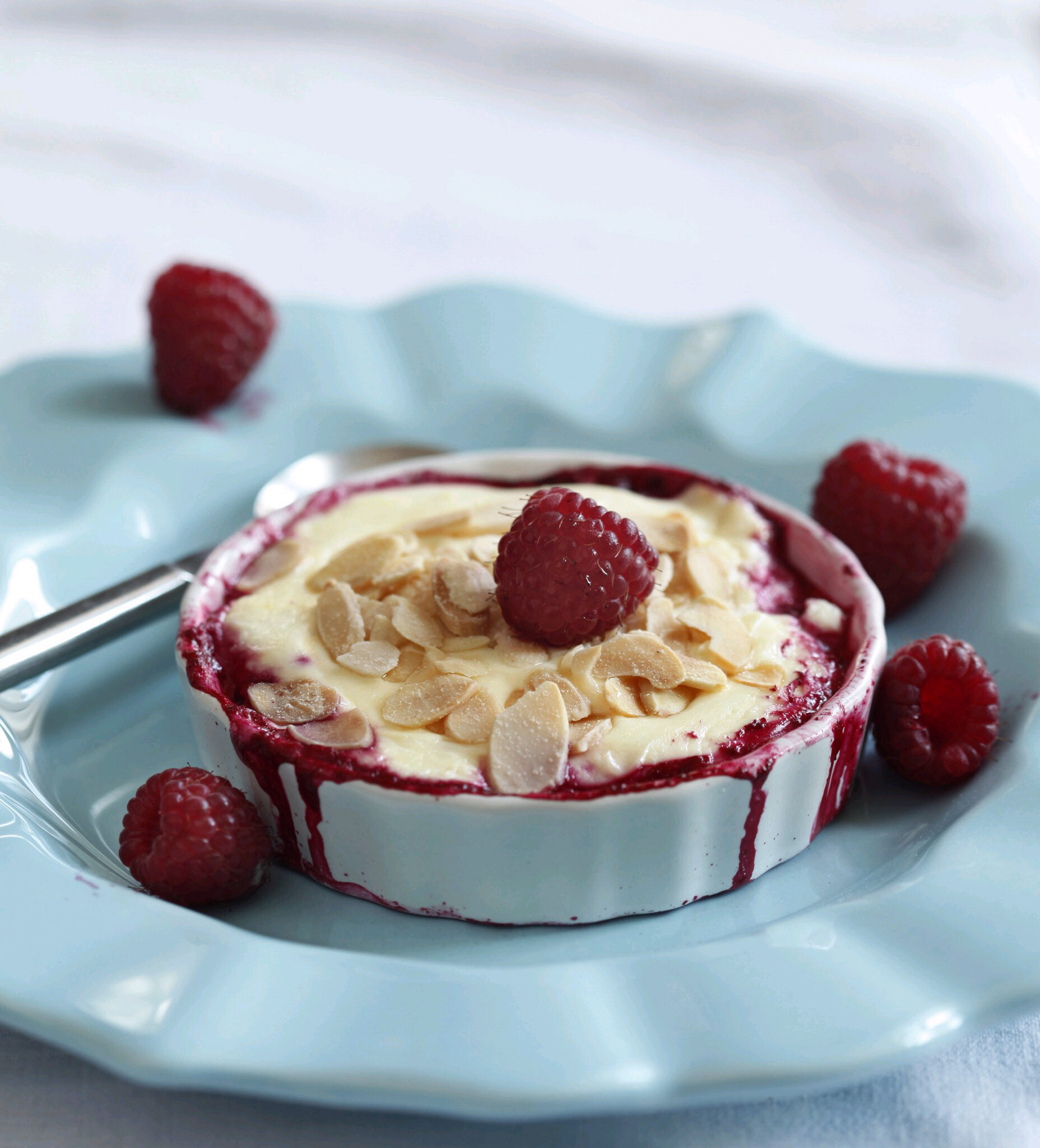 Mandelgratinerade Hallon – Tasteline