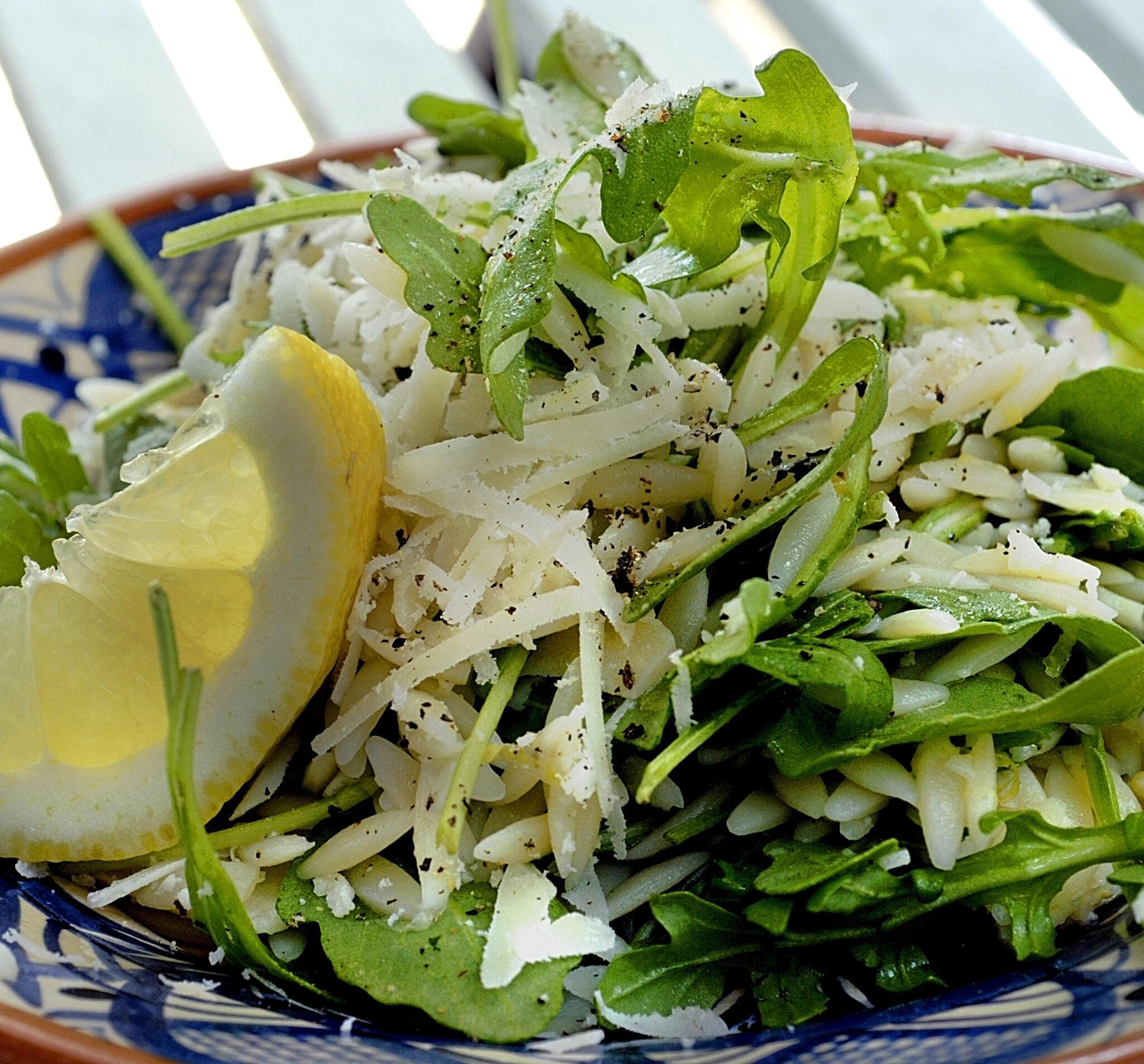 Risoni med citron, parmesan och rucola – Tasteline