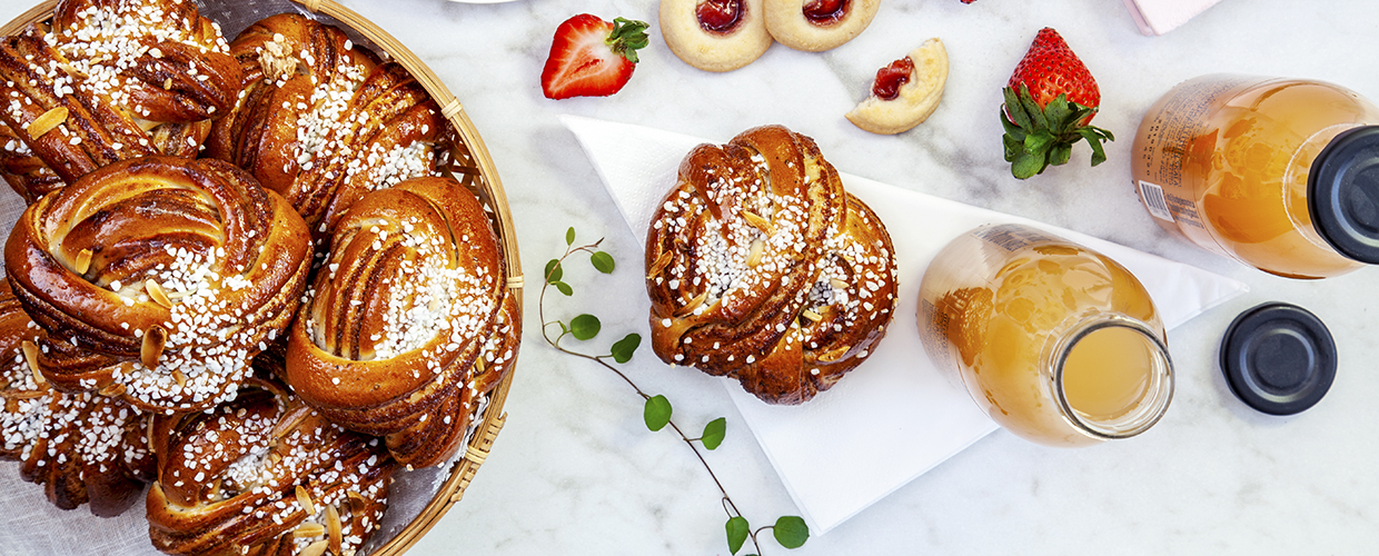 Fika med bullar – Tasteline