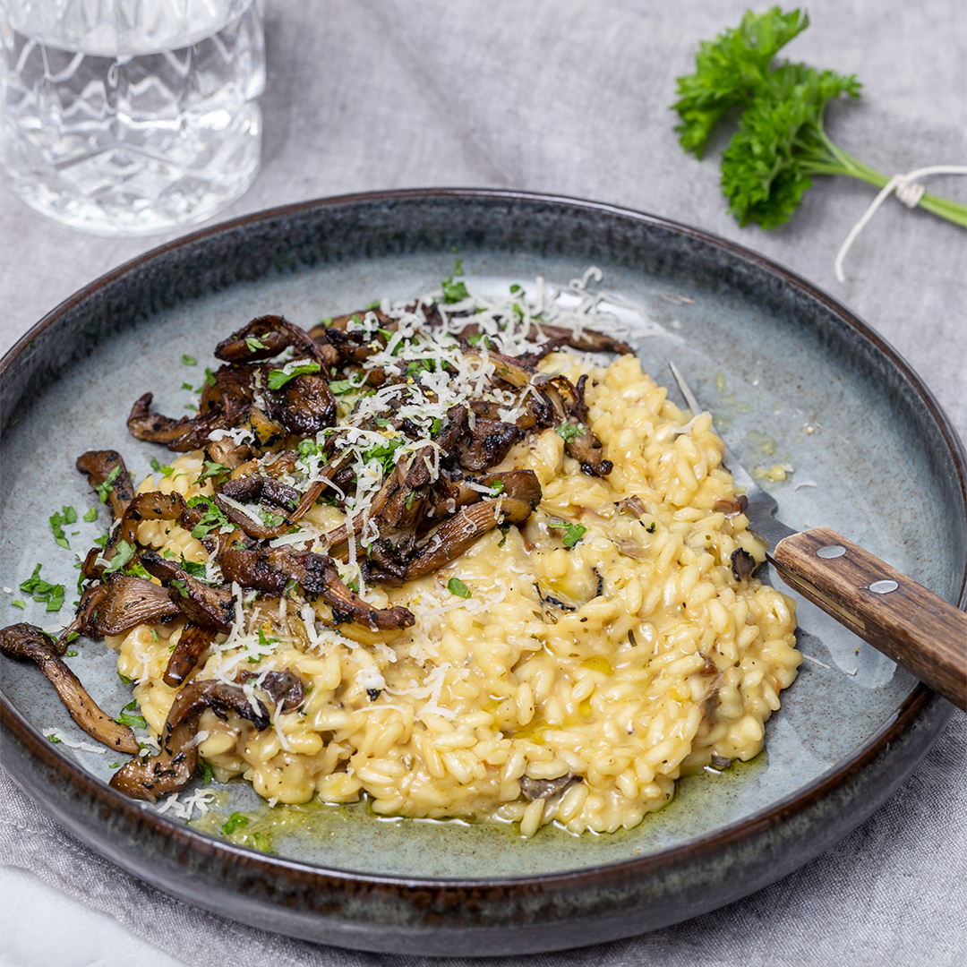 Krämig tryffelrisotto med krispig svamp – Tasteline