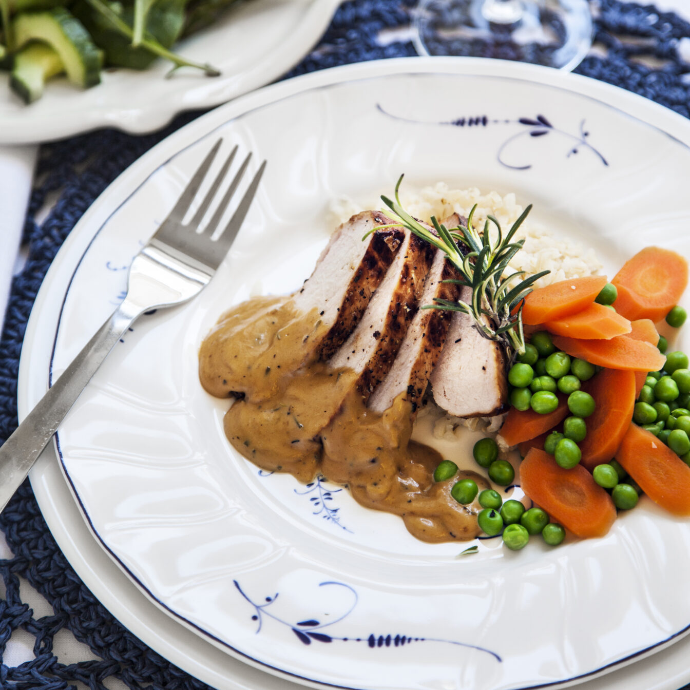 Havets Wallenbergare med skirat smör och ärtor – Tasteline