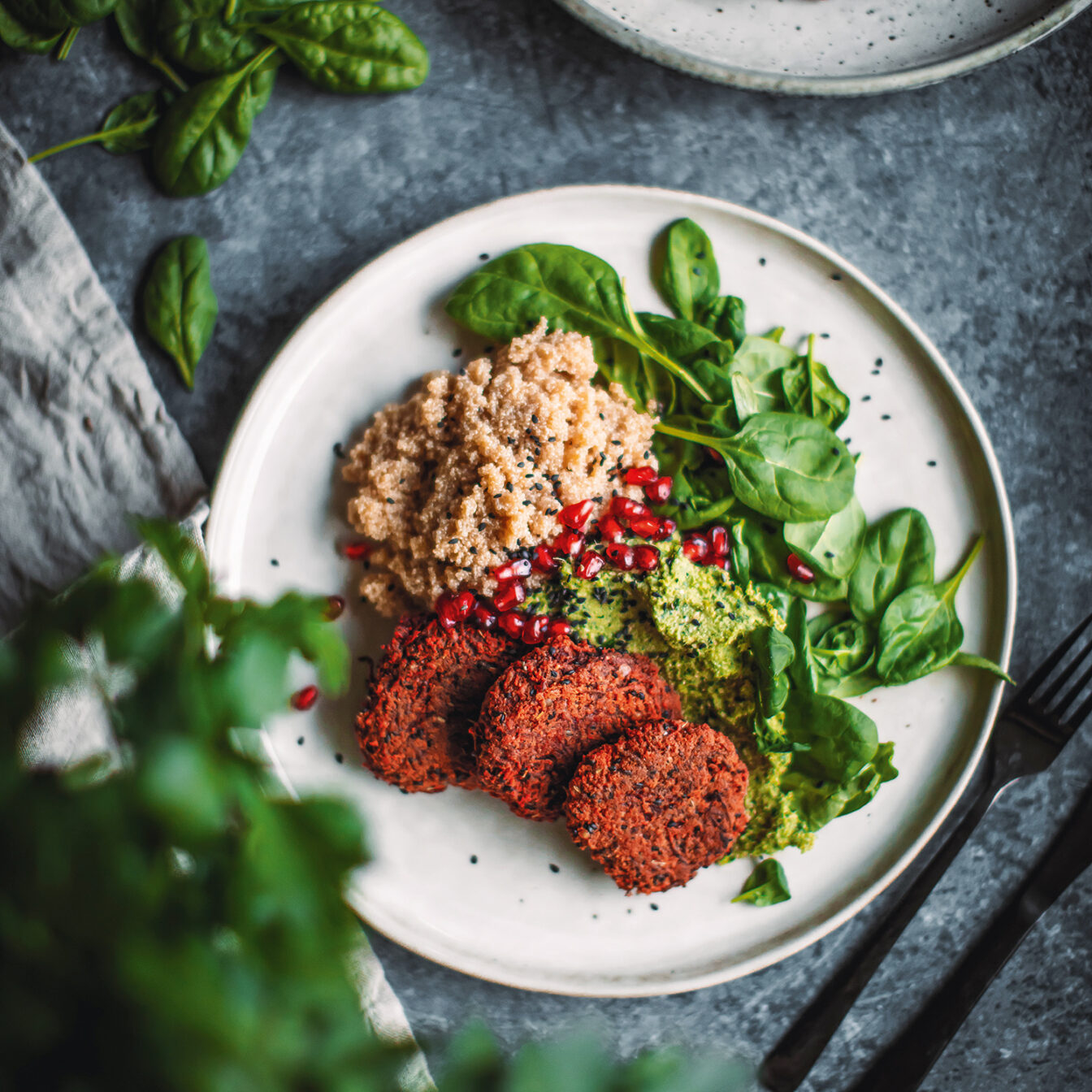 Vitkålssoppa med rotfrukter och timjan – Tasteline