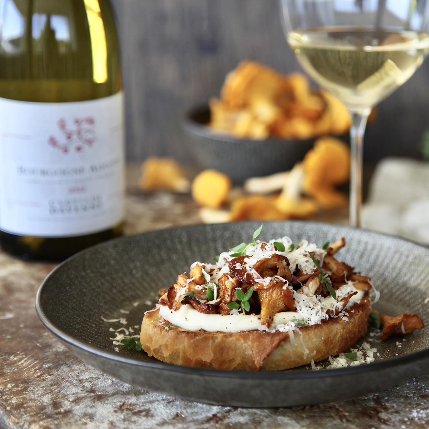 Kantarelltoast med gruyèrekräm – Tasteline